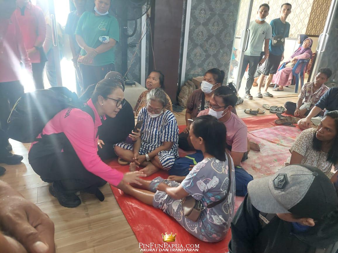 Ketum Bhayangkari Beri Bantuan hingga Hibur Anak-anak Korban Bencana di Tapanuli Tengah ...